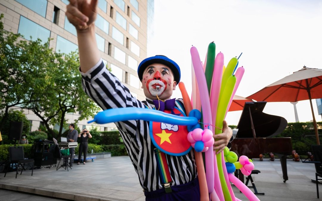 entertainer balloons bg | Hico Balloons